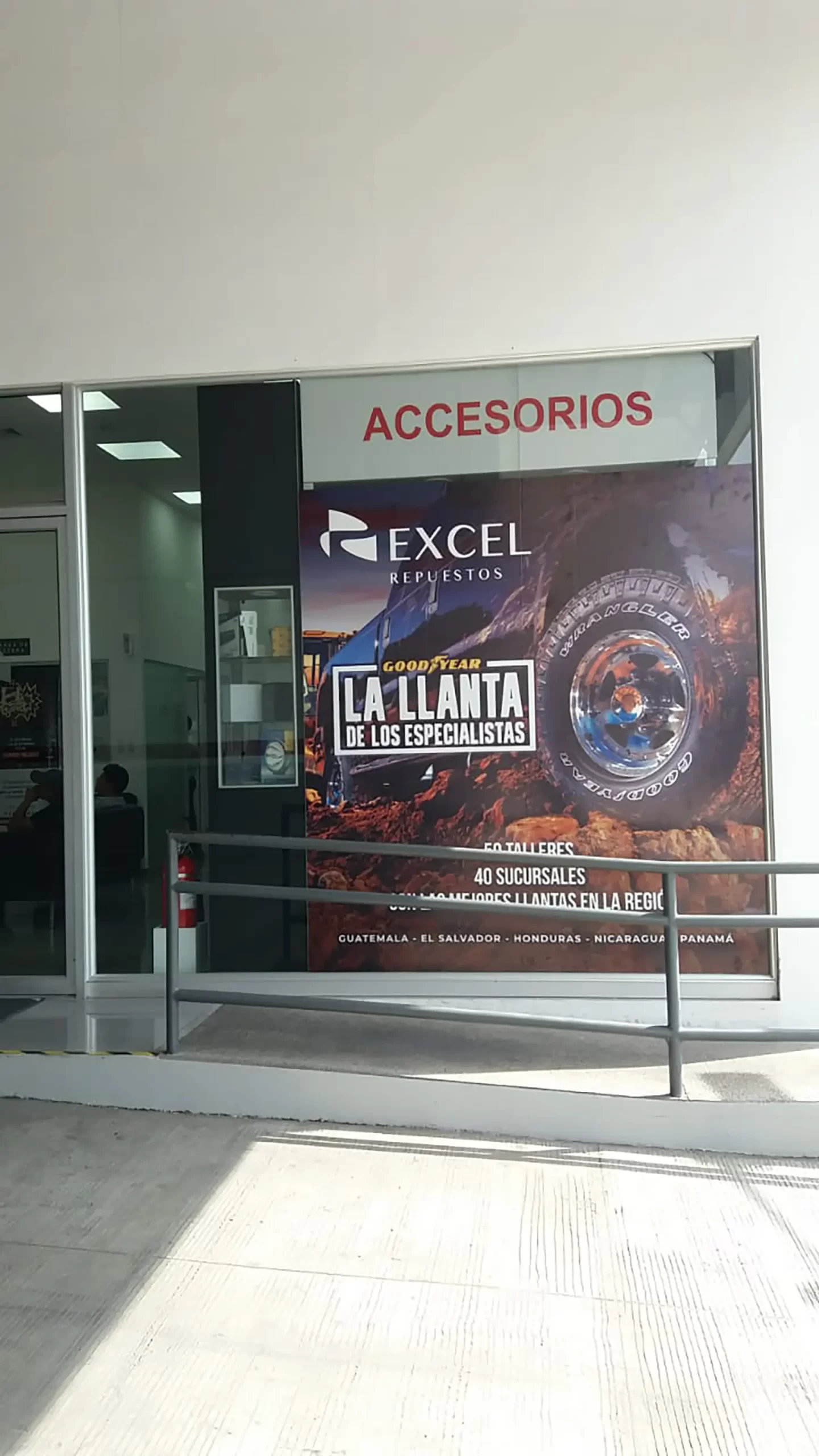 Rotulación de cristales Excel con microperforado